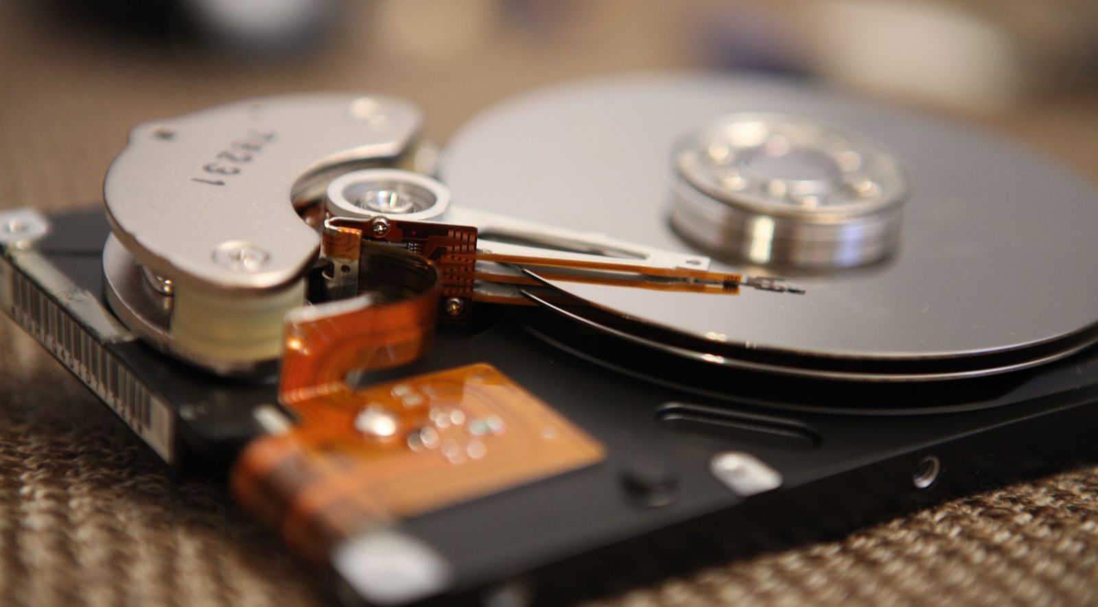 NASのHDD | CODE-BASE | 大阪府堺市 | WEB制作・システム開発・IT顧問